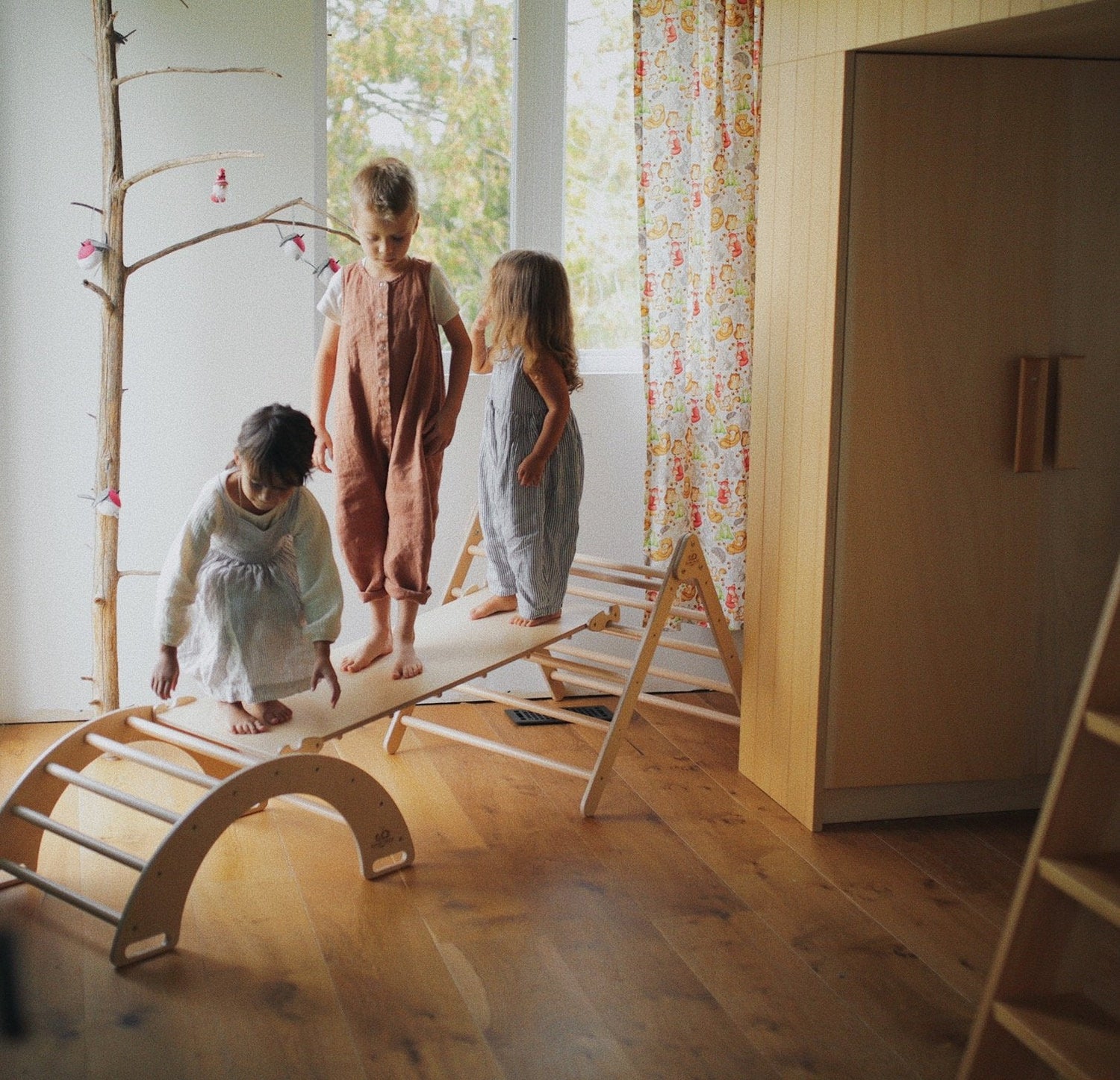 Rocking & Climbing Arch – Kinderfeets Canada